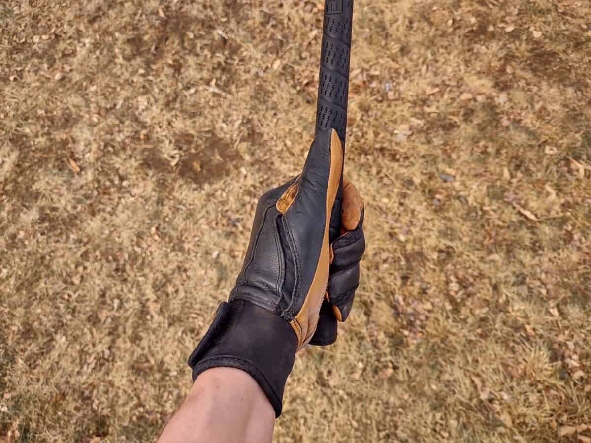 Batting Gloves vs Golf Gloves: What’s the Difference?