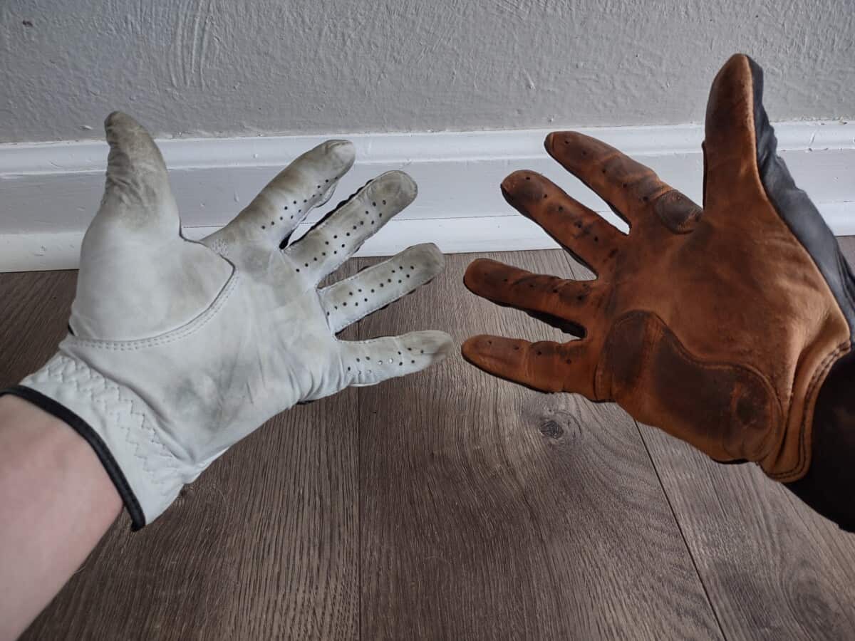 Batting Gloves vs Golf Gloves: What’s the Difference?