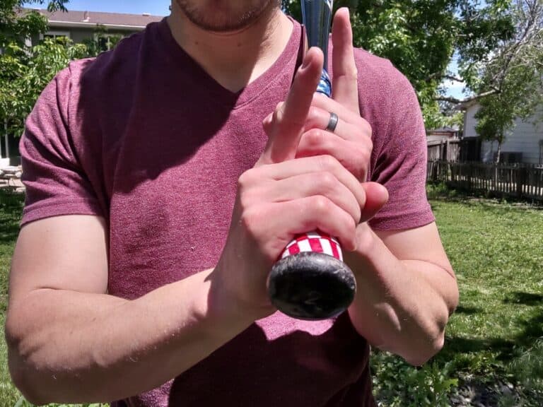 The Correct Way to Hold a Baseball Bat For Beginners